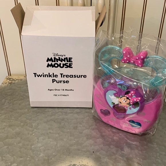 Disney | Toys | Disney Minnie Mouse Twinkle Treasure Purse A Purse That Features Music Lights ...